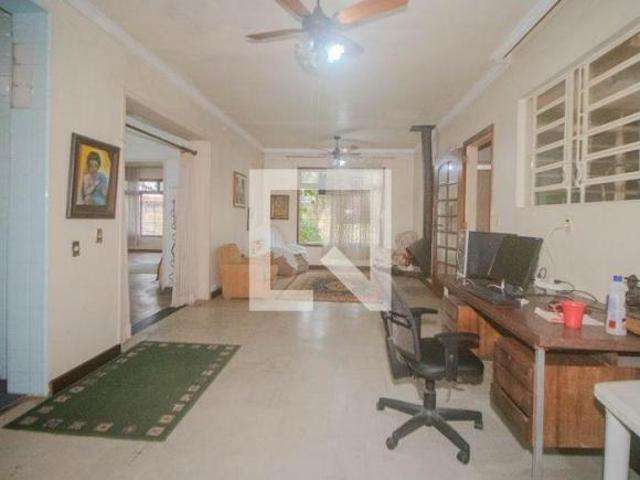 Casa à Venda Jardim Lindóia, 5 Quartos, 411 m² Porto Alegre