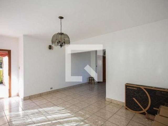 Casa à Venda Jardim Londrina, 2 Quartos, 320 m² São Paulo