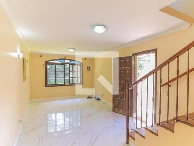 Casa à Venda Jardim Londrina, 3 Quartos, 130 m² São Paulo