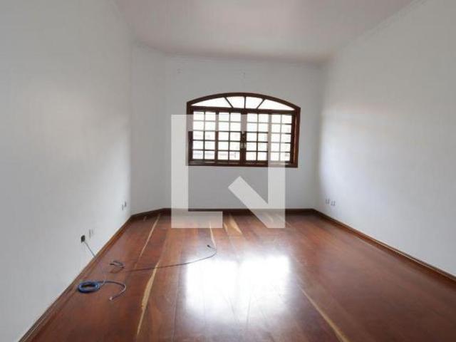 Casa à Venda Jardim Londrina, 3 Quartos, 211 m2