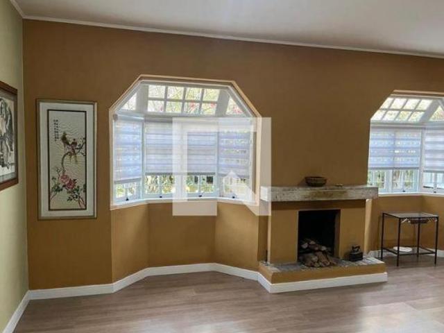 Casa à Venda Jardim Londrina, 3 Quartos, 215 m² São Paulo