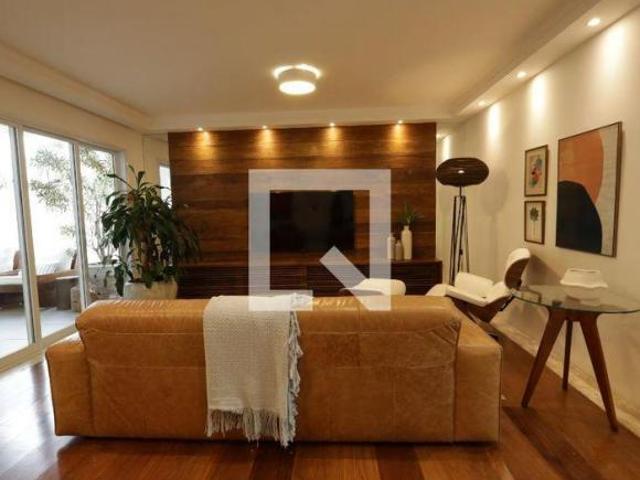 Casa à Venda Jardim Londrina, 3 Quartos, 351 m² São Paulo
