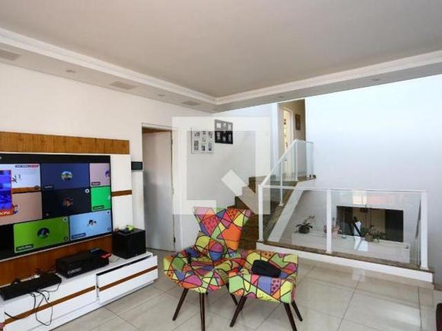Casa à Venda Jardim Londrina, 4 Quartos, 400 m2