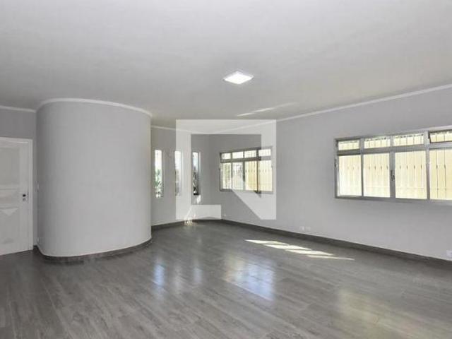 Casa à Venda Jardim Londrina, 6 Quartos, 274 m² São Paulo