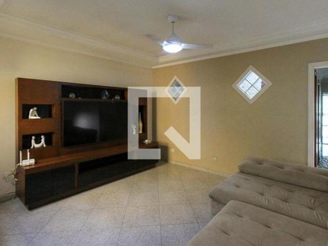 Casa à Venda Jardim Paraguacu, 3 Quartos, 400 m2