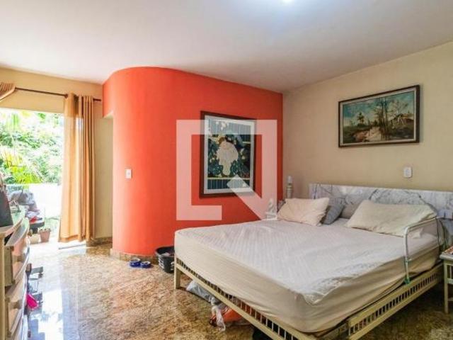 Casa à Venda Jardim Paraiso, 3 Quartos, 230 m2