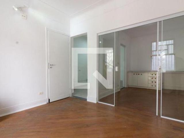 Casa à Venda Jardim Paulista, 3 Quartos, 130 m² São Paulo
