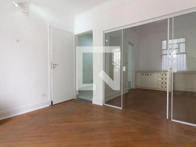 Casa à Venda Jardim Paulista, 3 Quartos, 130 m² São Paulo