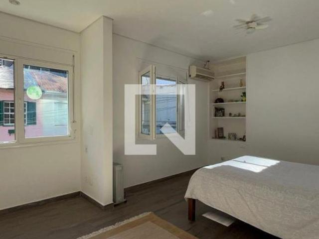 Casa à Venda Jardim Paulista, 3 Quartos, 160 m2