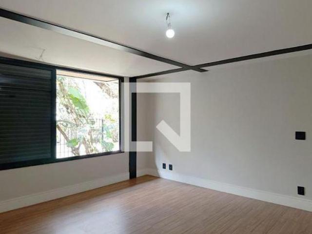 Casa à Venda Jardim Paulista, 4 Quartos, 700 m2