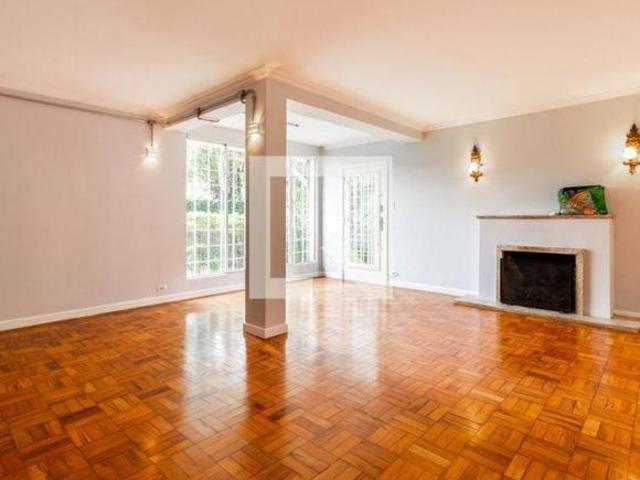 Casa à Venda Jardim Paulista, 5 Quartos, 280 m² São Paulo
