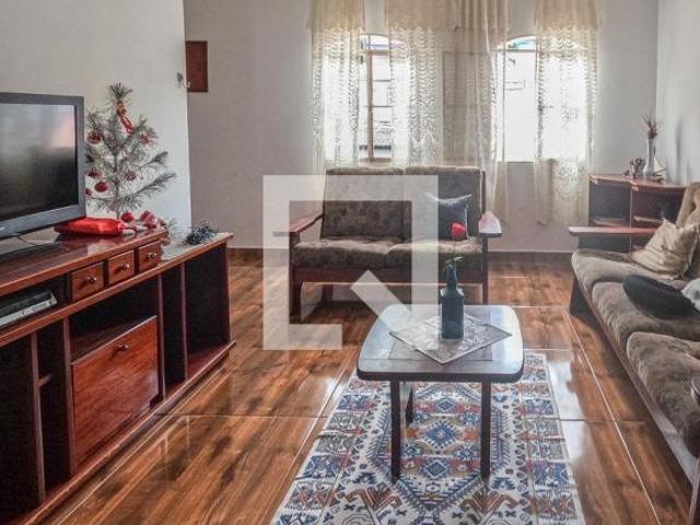 Casa à Venda Jardim Peri, 3 Quartos, 200 m2