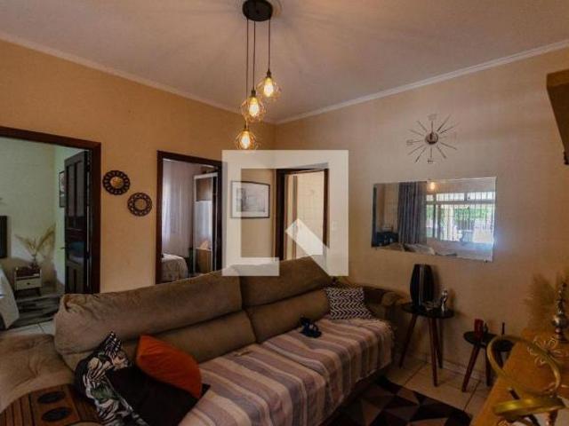 Casa à Venda Jardim Peri, 2 Quartos, 250 m2