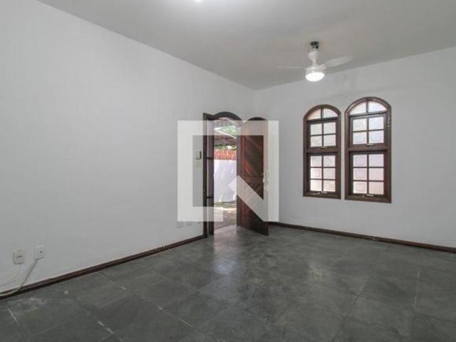 Casa à Venda Jardim Planalto, 2 Quartos, 330 m2