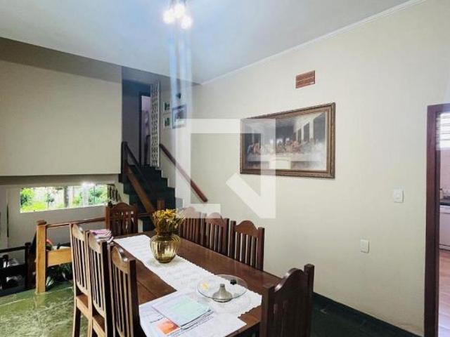 Casa à Venda Jardim Planalto, 4 Quartos, 263 m2