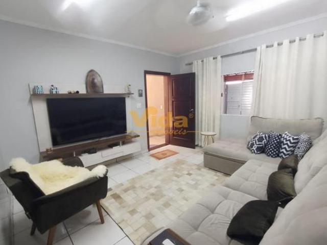 Casa a venda Jardim Roberto 3 quartos