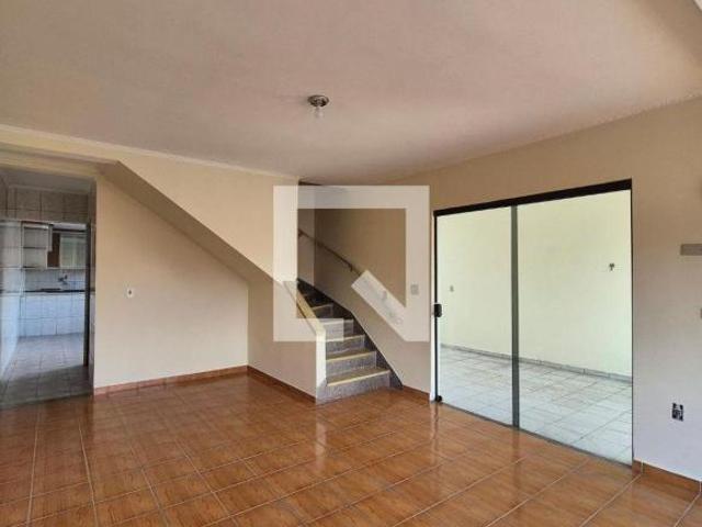 Casa à Venda Jardim Stella, 3 Quartos, 304 m2