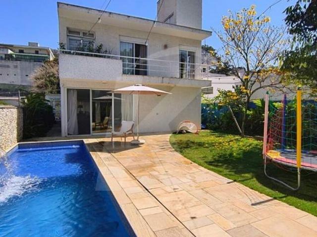 Casa à venda Jardim São Bento 504 m², 4 suítes, 3 salas, 8 vagas