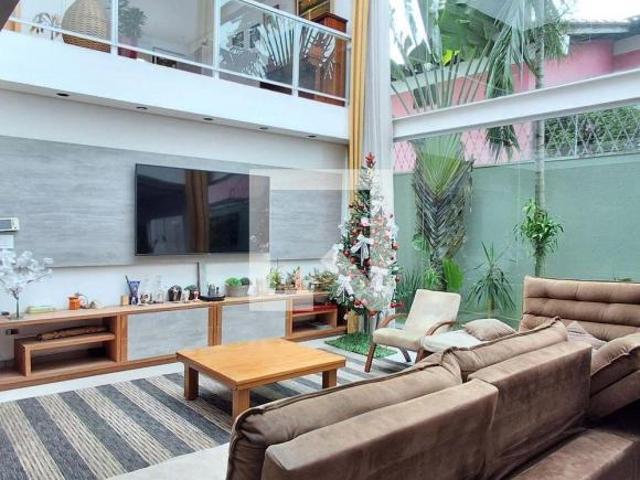 Casa à Venda Jardim São Caetano, 3 Quartos, 400 m2