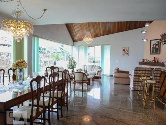 Casa à Venda Jardim São Caetano, 3 Quartos, 437 m2