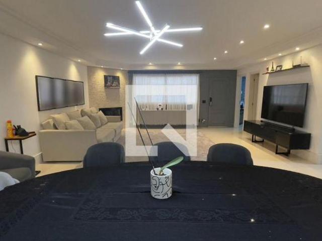Casa à Venda Jardim São Caetano, 3 Quartos, 220 m2