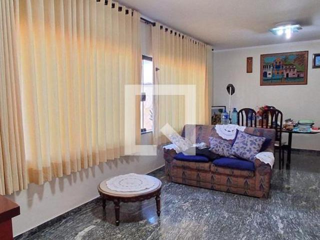 Casa à Venda Jardim São Caetano, 4 Quartos, 166 m2
