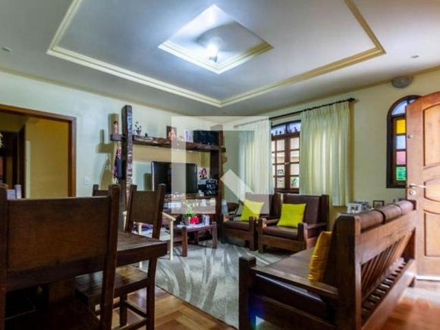 Casa à Venda Jardim Sao Luis, 4 Quartos, 146 m2
