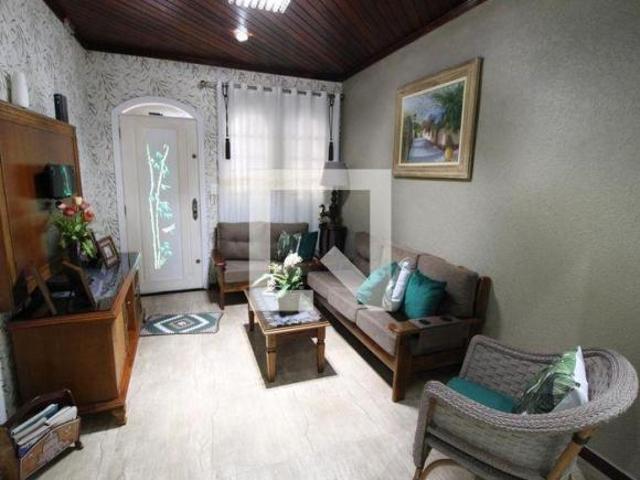 Casa à Venda Jardim Santa Adelia, 2 Quartos, 140 m² São Paulo