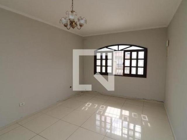 Casa à Venda Jardim Santa Adelia, 3 Quartos, 192 m² São Paulo