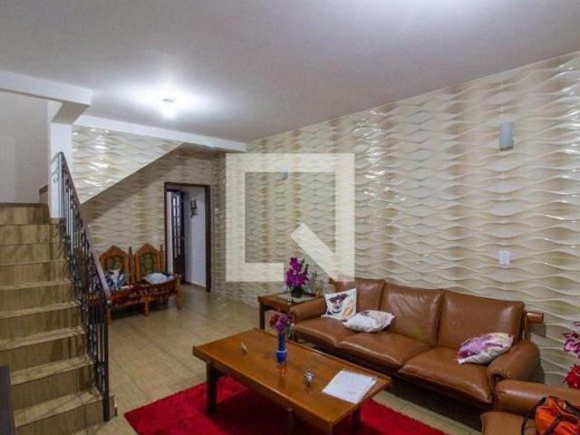 Casa à Venda Jardim Santa Cecília, 3 Quartos, 214 m² Guarulhos