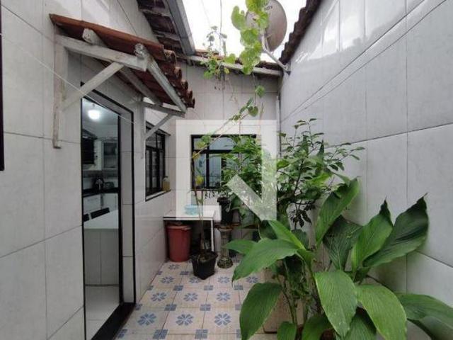 Casa à Venda Jardim Santa Emília, 2 Quartos, 126 m² São Paulo