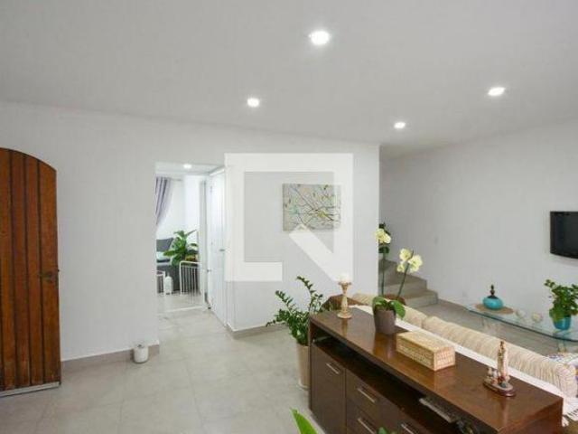 Casa à Venda Jardim Santa Emília, 3 Quartos, 150 m² São Paulo