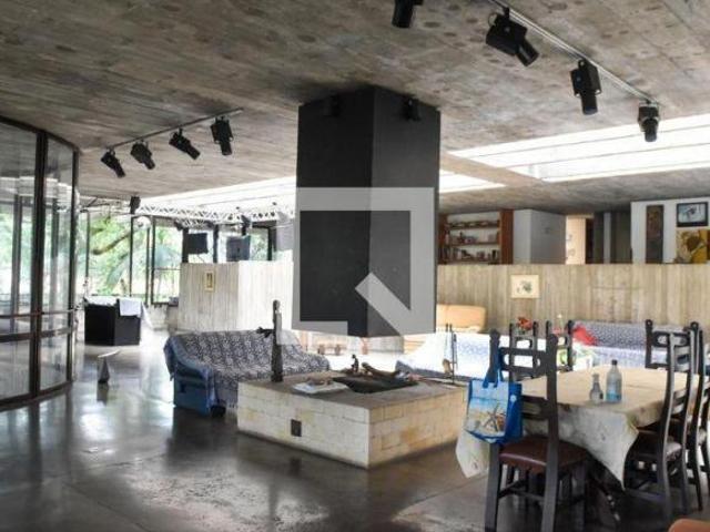Casa à Venda Jardim Santa Helena, 8 Quartos, 1879 m² São Paulo