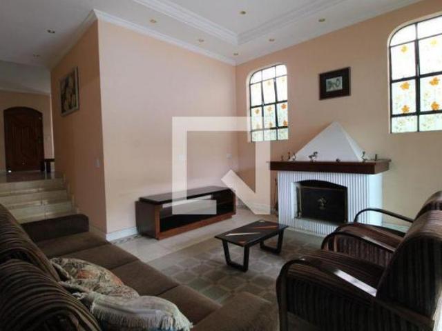 Casa à Venda Jardim Santa Helena, 3 Quartos, 1000 m2