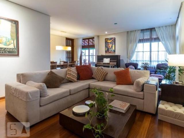 Casa à Venda Jardim Santa Helena, 3 Quartos, 310 m² São Paulo
