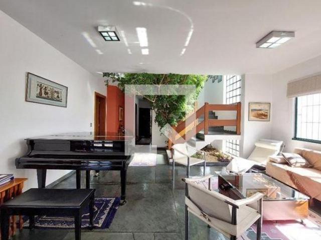 Casa à Venda Jardim Santa Helena, 3 Quartos, 348 m² São Paulo
