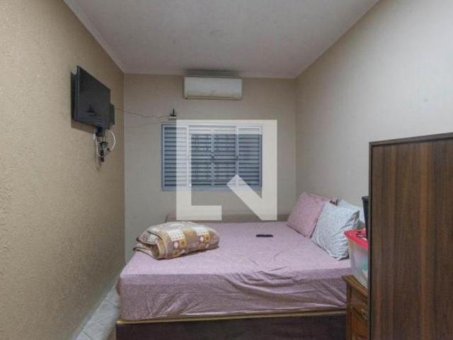 Casa à Venda Jardim Santa Lúcia, 2 Quartos, 200 m2
