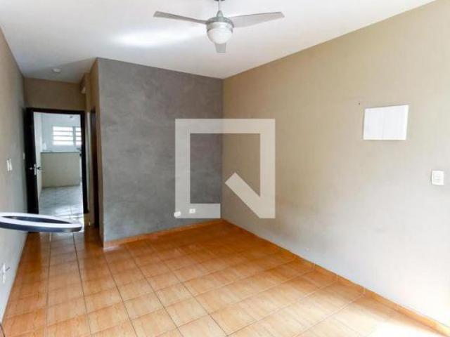 Casa à Venda Jardim Taboão, 2 Quartos, 125 m² São Paulo