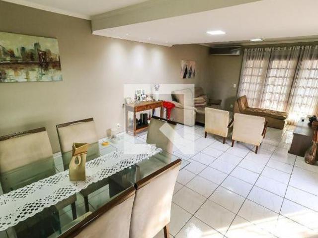 Casa à Venda Jardim Umarizal, 3 Quartos, 125 m2
