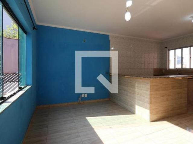 Casa à Venda Jardim, 2 Quartos, 94 m2