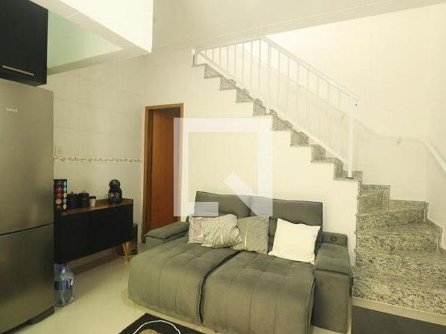 Casa à Venda Jardim, 2 Quartos, 120 m2
