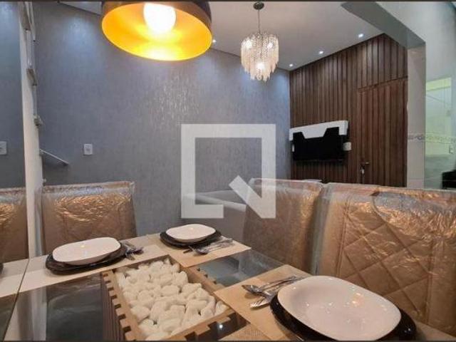 Casa à Venda Jardim, 2 Quartos, 120 m2