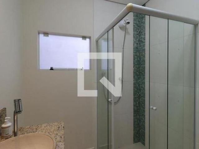 Casa à Venda Jardim, 2 Quartos, 127 m2