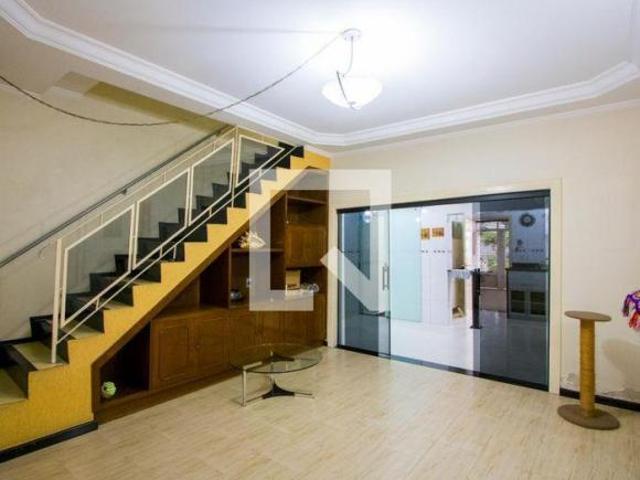 Casa à Venda Jardim, 2 Quartos, 240 m² Santo André