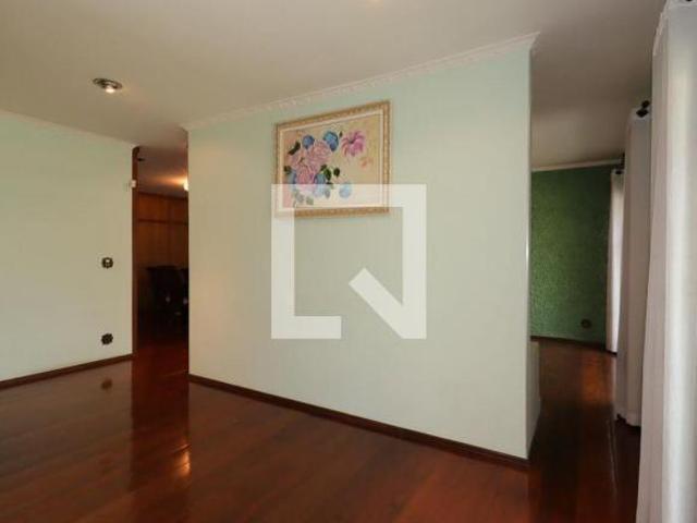 Casa à Venda Jardim, 3 Quartos, 400 m2
