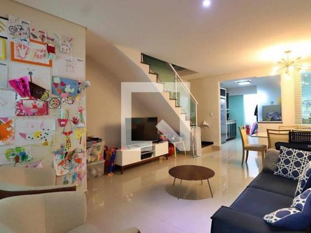 Casa à Venda Jardim, 3 Quartos, 125 m2