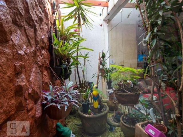 Casa à Venda Jardim, 3 Quartos, 140 m2