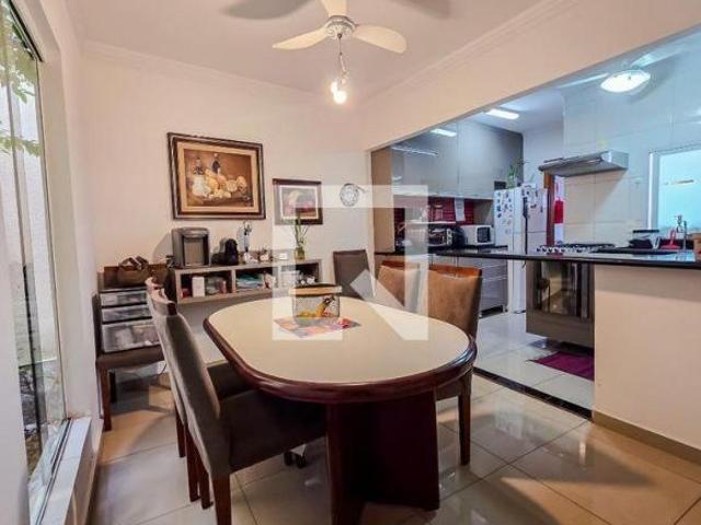 Casa à Venda Jardim, 3 Quartos, 142 m² Santo André