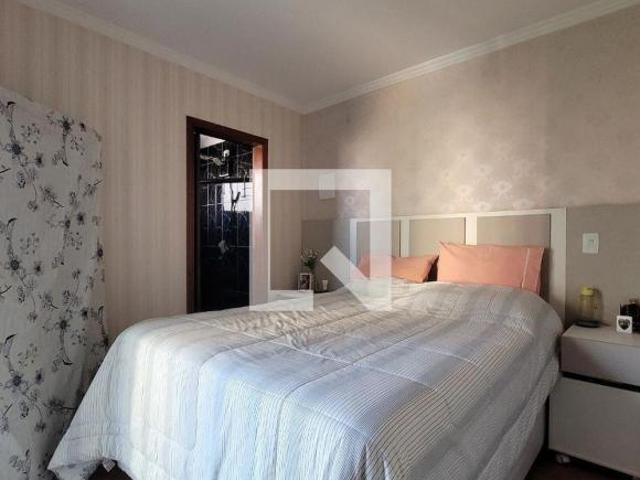 Casa à Venda Jardim, 3 Quartos, 146 m2