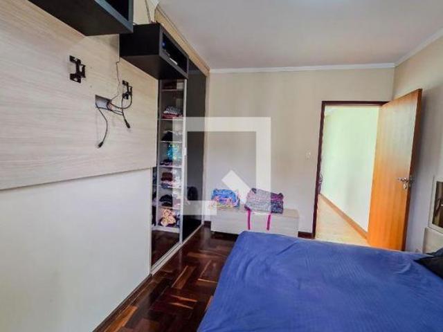 Casa à Venda Jardim, 3 Quartos, 190 m2
